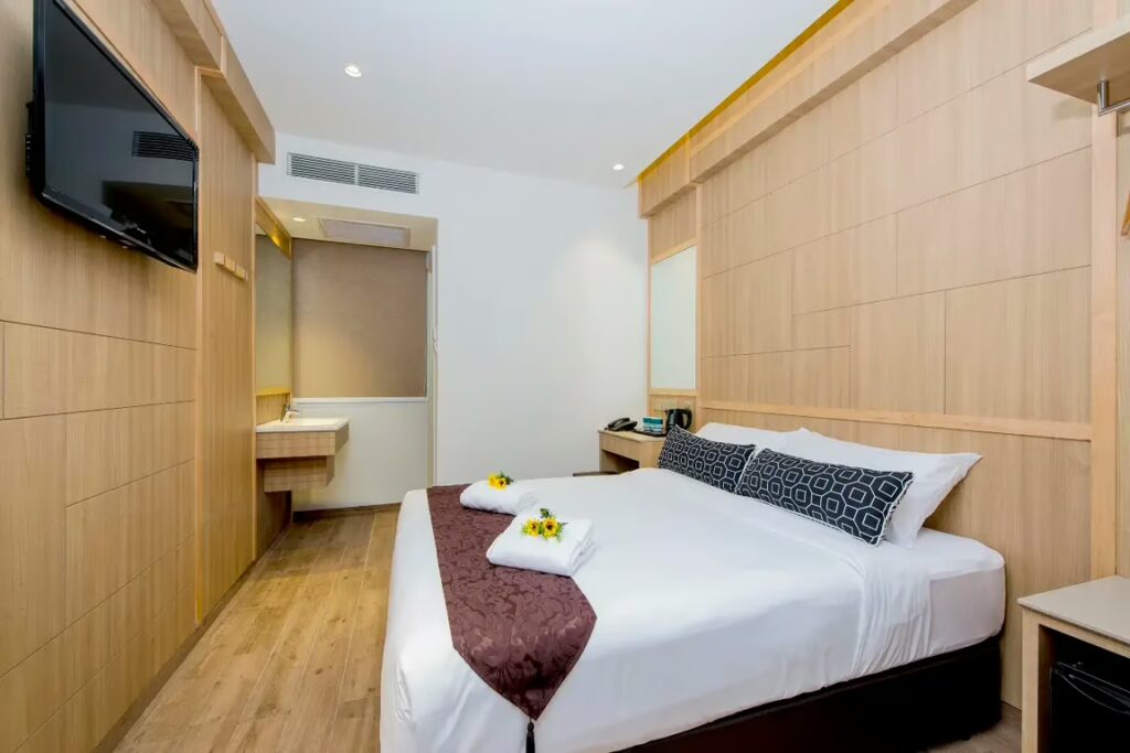 Review: Hotel 81 Chain & Other Interesting Hourly Hotels to Book