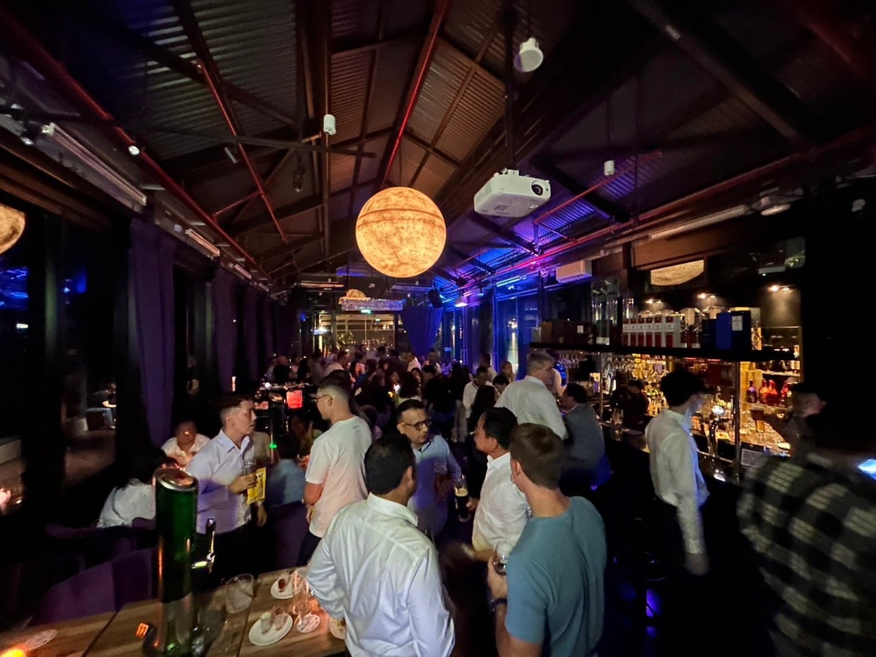 Some of the Best Bars in Tanjong Pagar [2024]: Classics & New Hangouts - Flow