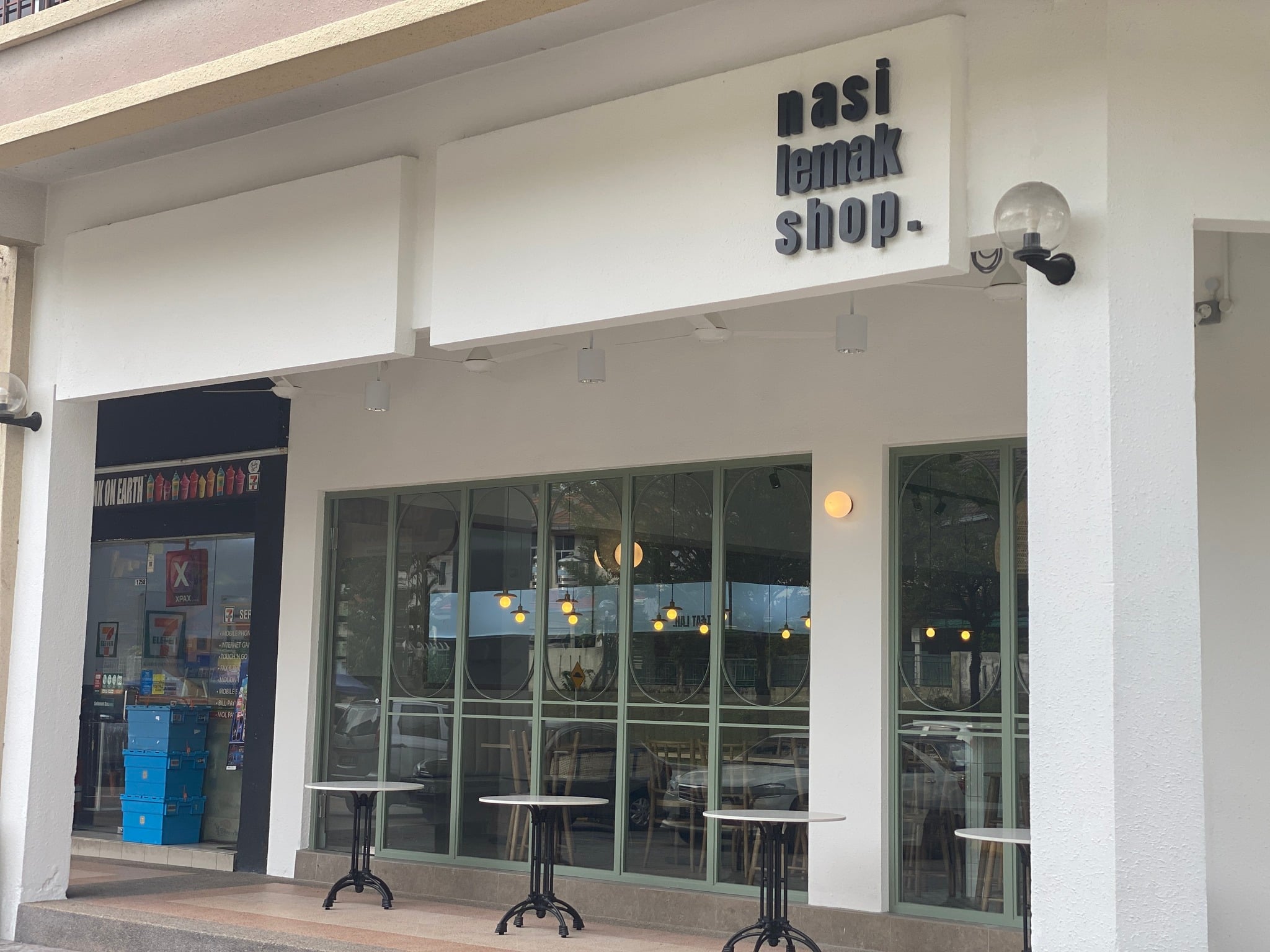 6 Recommended Nasi Lemak Places to Get the Best Malaysian Authentic Delight